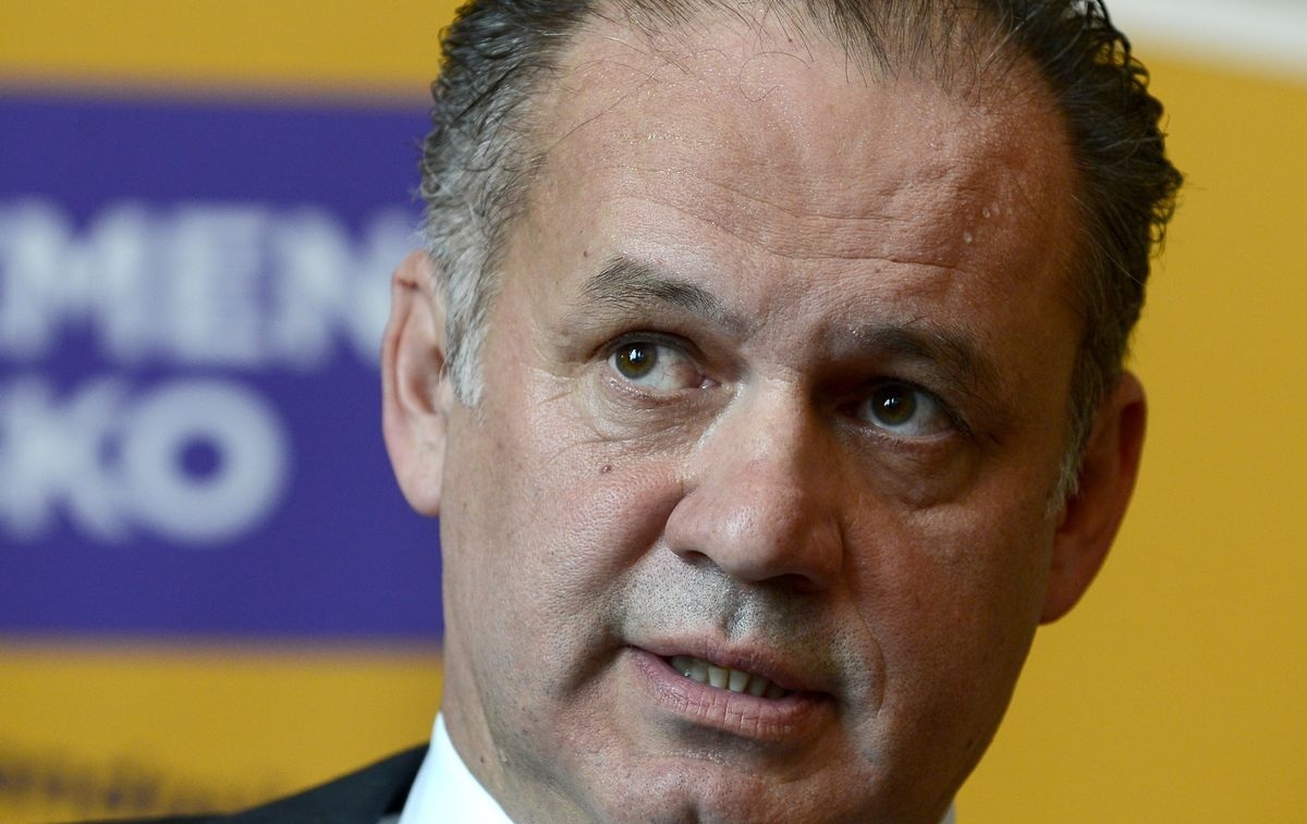 Voliči poslali do druhého kola volieb prezidenta Fica a Kisku