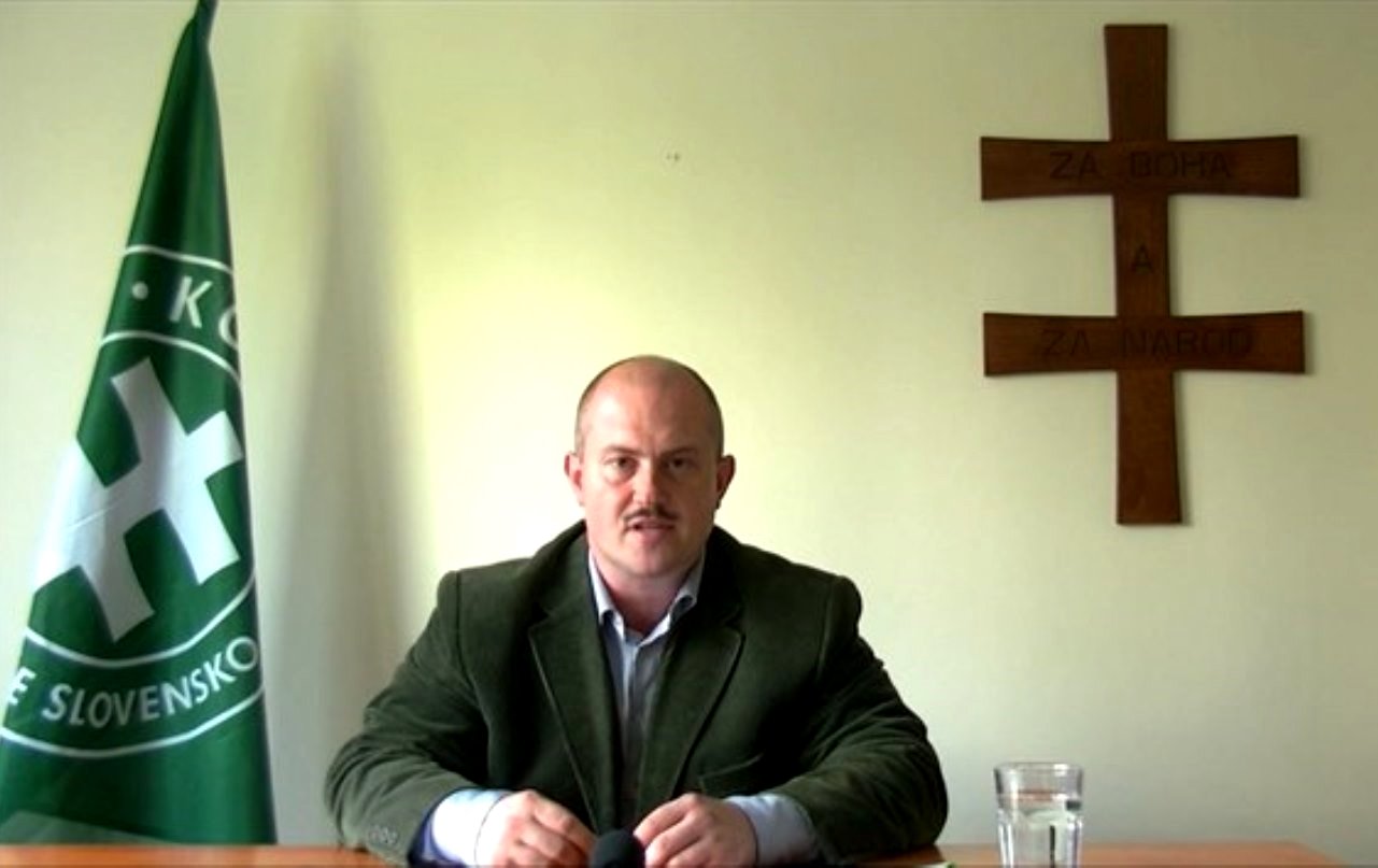 Vitajte v klube, pán Kotleba