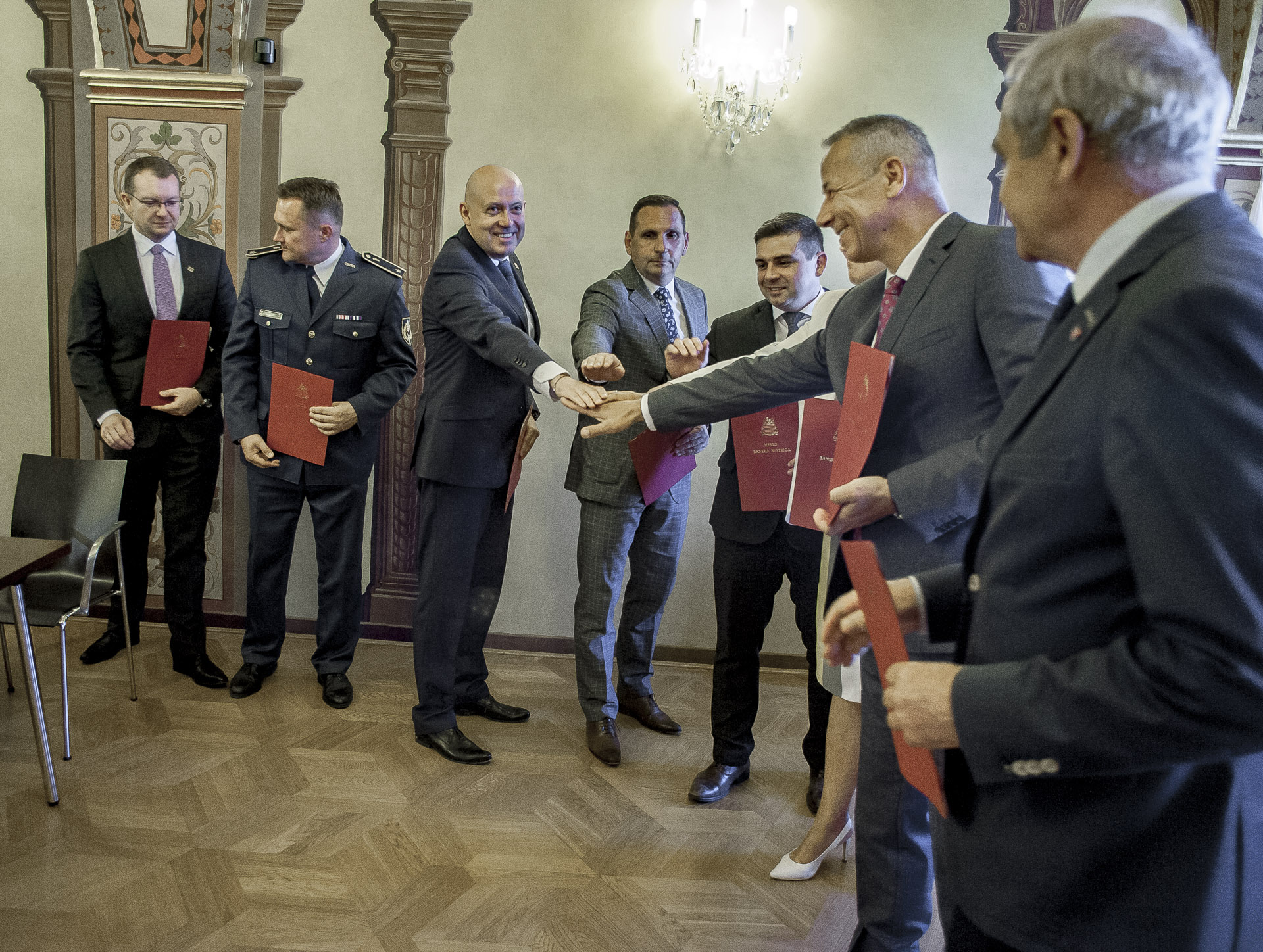 FOTO: EYOF 2021 spája celý región. Dnes podpísali memorandum a odhalili ...