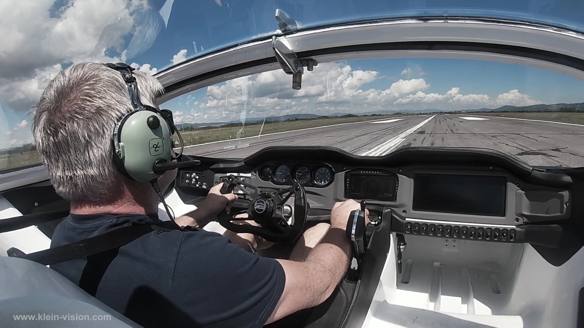 Slovenské lietajúce auto AirCar absolvovalo historicky najdlhší let