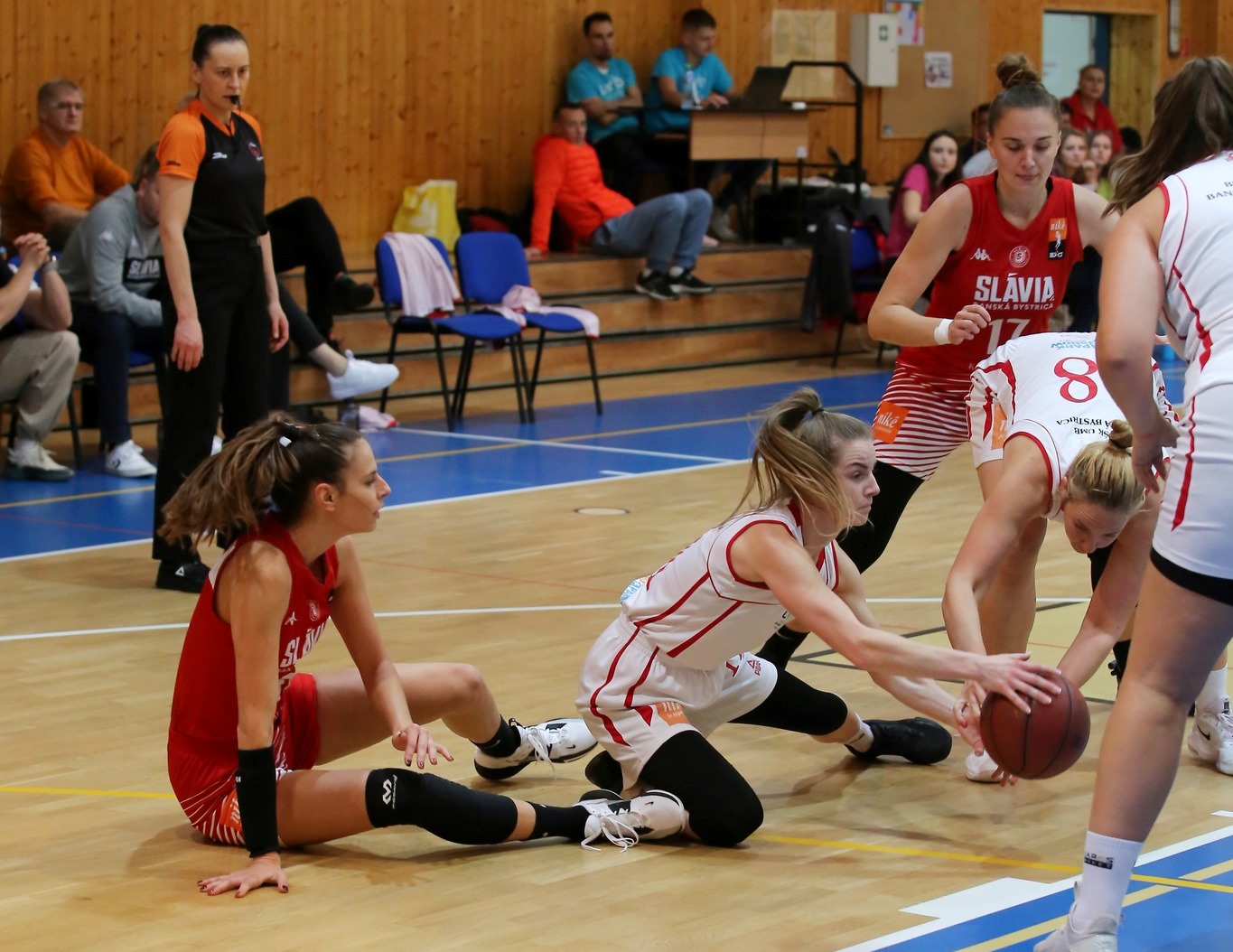 Bystrické extraligové derby v dominancii Slávie, i keď UMB dalo až 47 bodov + HLASY