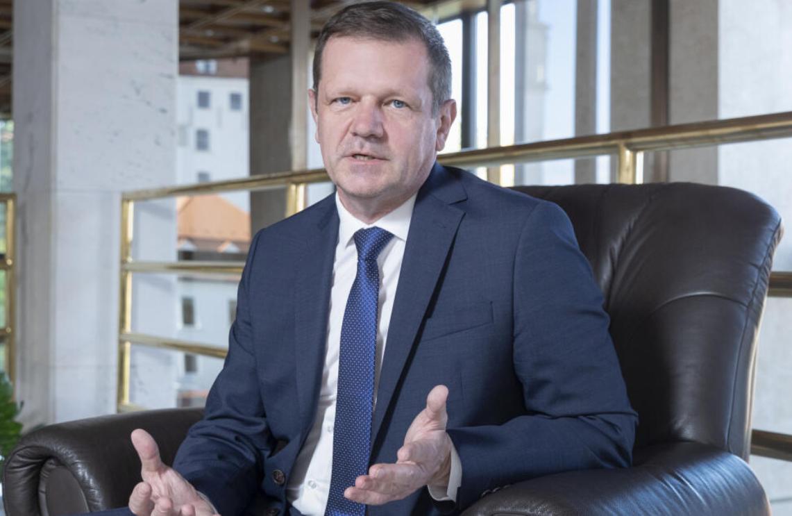 Letisko Sliač sa do príletu nových stíhačiek F-16 nestihne zrekonštruovať