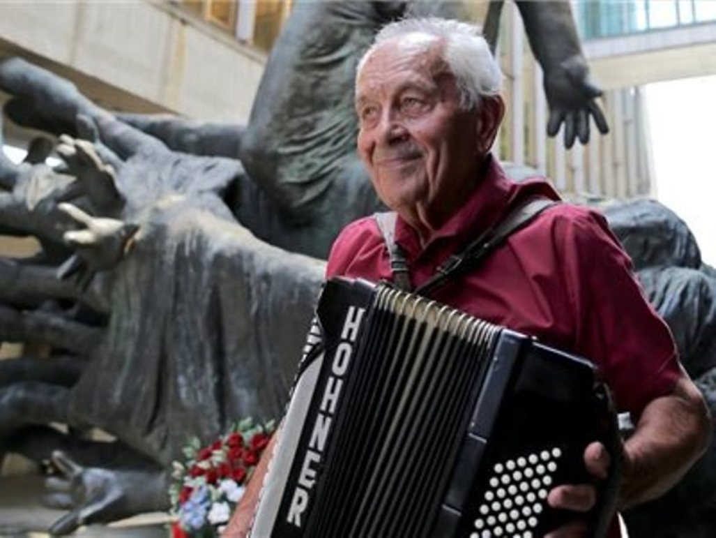 Jeden z posledných žijúcich účastníkov SNP Vladimír Strmeň sa dožil ...